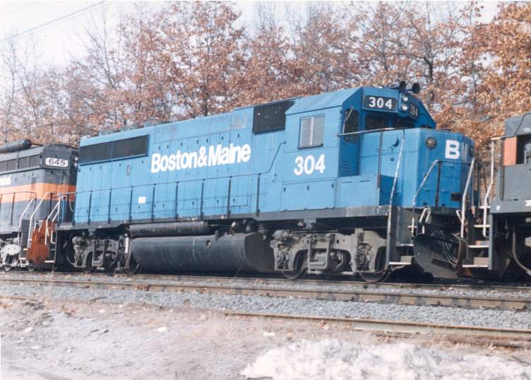 B&M GP40-2 #304: The GreatRails North American Railroad Photo Archive