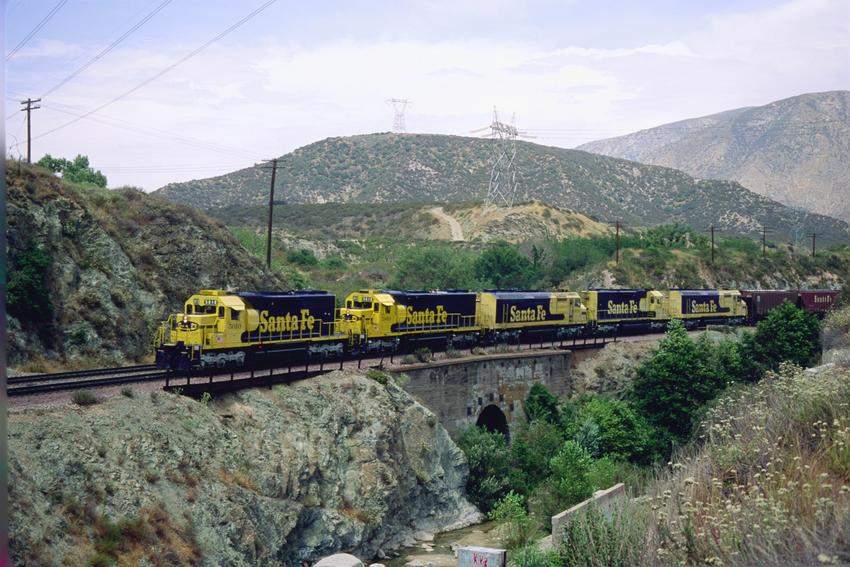 Cajon Pass: The GreatRails North American Railroad Photo Archive