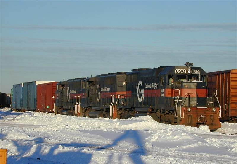 Guilford WARJ-09 with SD39 690: The GreatRails North American Railroad Photo Archive