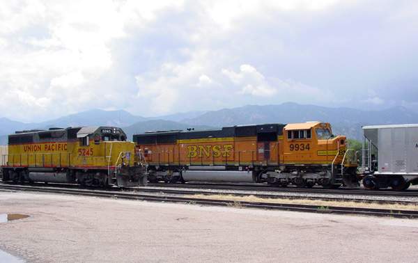 BNSF #9934 pushing a load of empties: The GreatRails North American Railroad Photo Archive