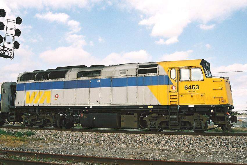 VIA 6453 (F40PH): The GreatRails North American Railroad Photo Archive