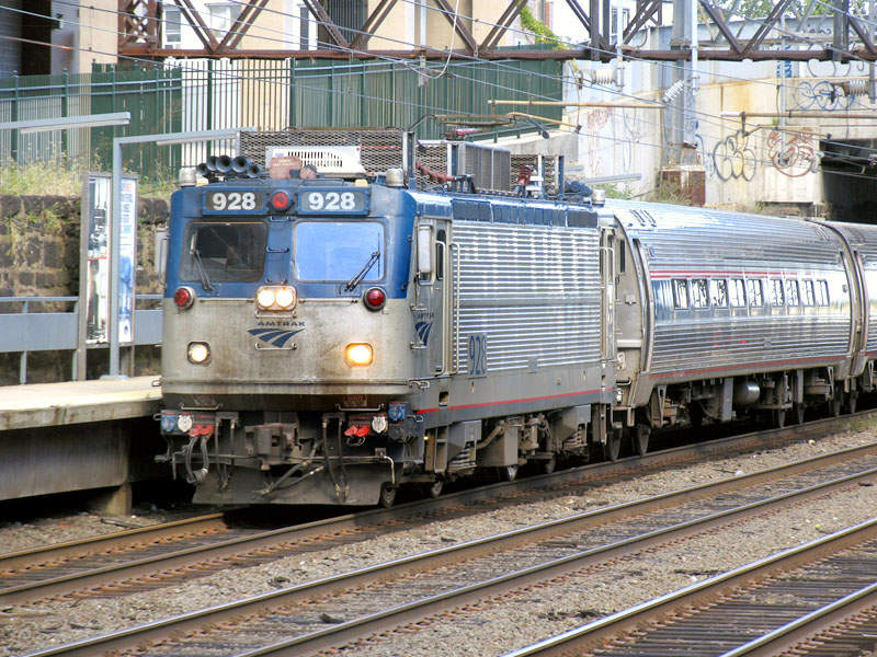 Amtrak 928 With Train 195: The GreatRails North American Railroad Photo Archive