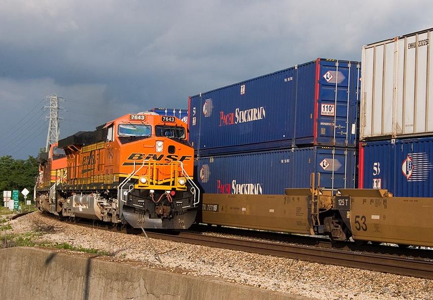 BNSF 7643 leads a westbound stack train into Fort Madison, Iowa.: The GreatRails North American ...