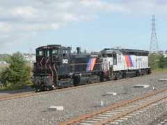 NJ Transit SW1500 #502 at Seaucus NJ Towing NJ Transit GP40PH-2 4109: The GreatRails North ...