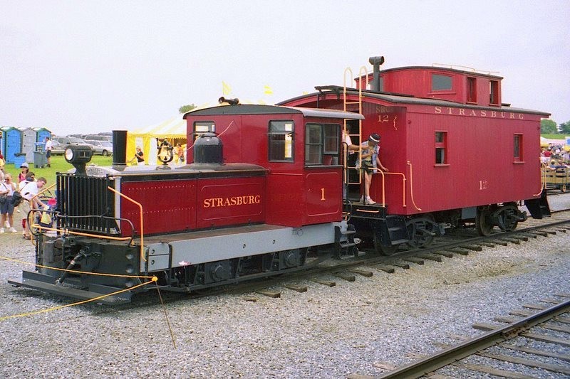 Caboose Hunt: Strasburg Rail Road: The GreatRails North American Railroad Photo Archive