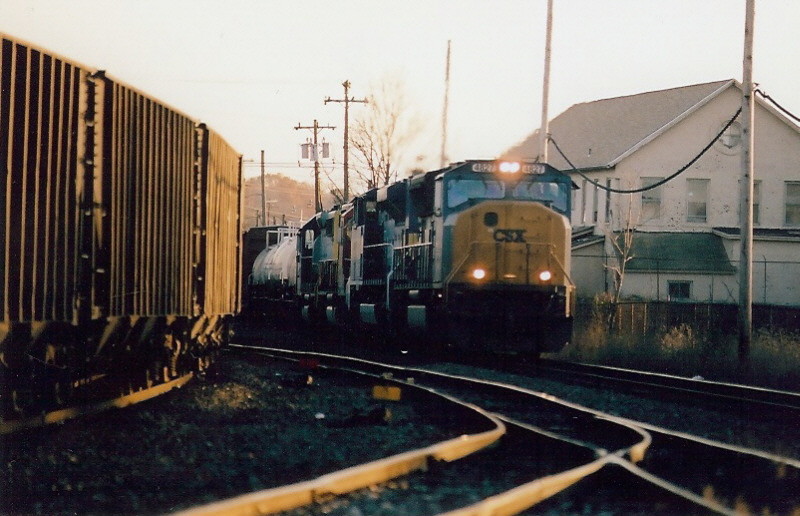CSX #4827 [SD70AC]; Kingston, NY - MP QR 88.8: The GreatRails North American Railroad Photo Archive