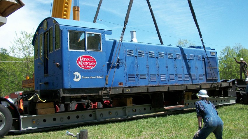 CMRR 407 (LIRR/SIRT 407) Move: The GreatRails North American Railroad Photo Archive