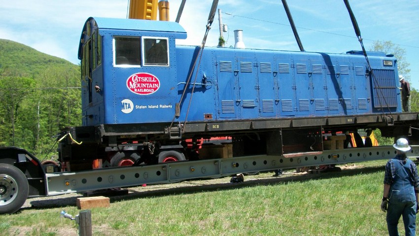 CMRR 407 (LIRR/SIRT 407) Move: The GreatRails North American Railroad Photo Archive