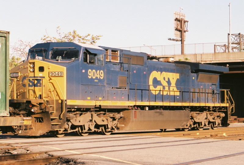 CSAO Elizabethport Yard (ex-CRRNJ) - CSX #9049 [C44-9W]: The GreatRails North American Railroad ...