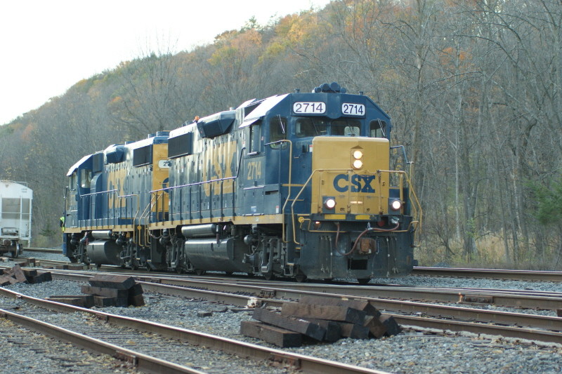 CSX C711 @ Holcim Cement / Alsen Yard; Alsen NY - MP QR104.8: The GreatRails North American ...