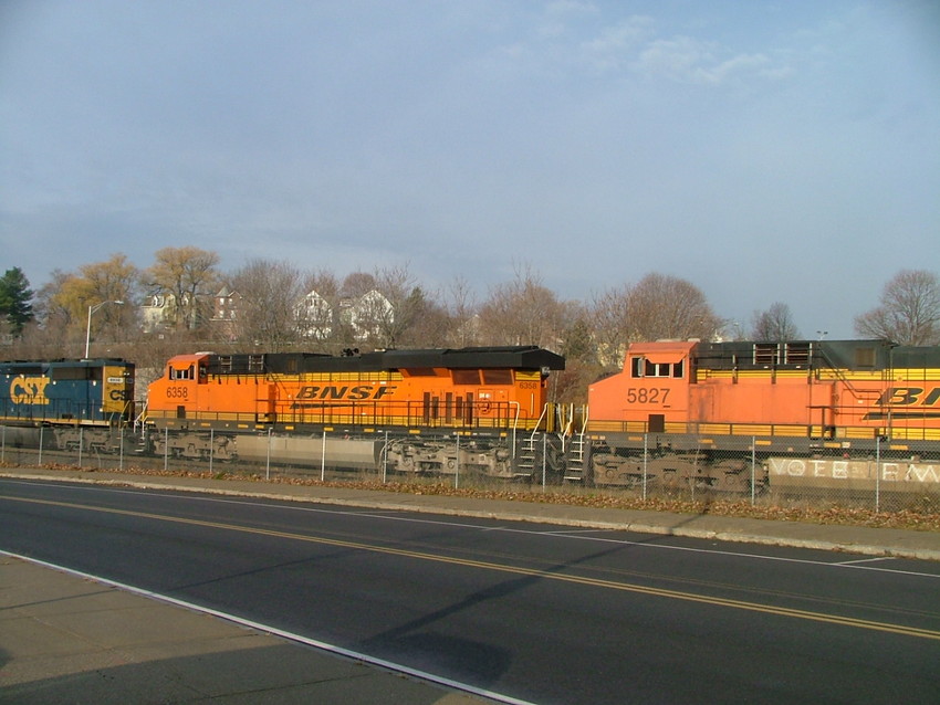 bnsf power on csx train q293 @ pittsfield ma: The GreatRails North American Railroad Photo Archive