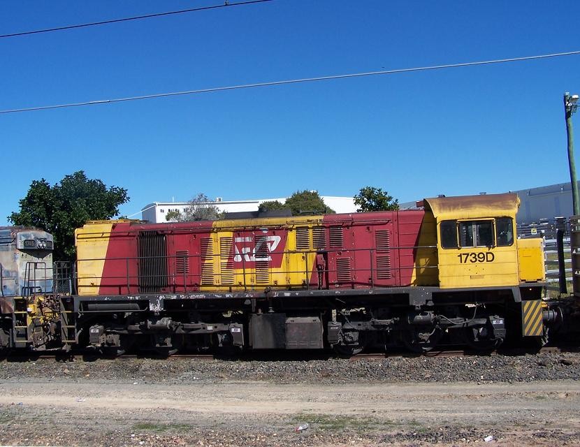 QRN 1739 Seen here as trailing unit with another branchliner.: The GreatRails North American ...