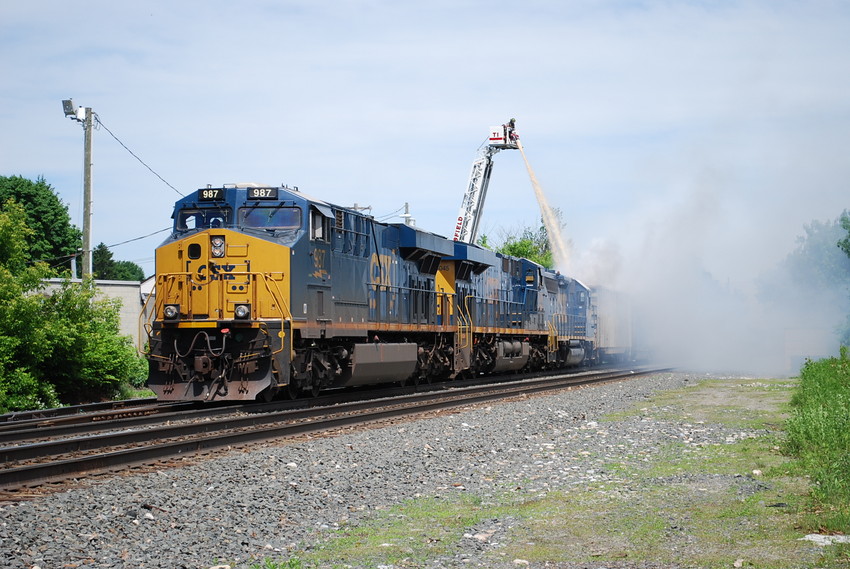 csx q425 with some burning trash @ pittsfield ma: The GreatRails North American Railroad Photo ...