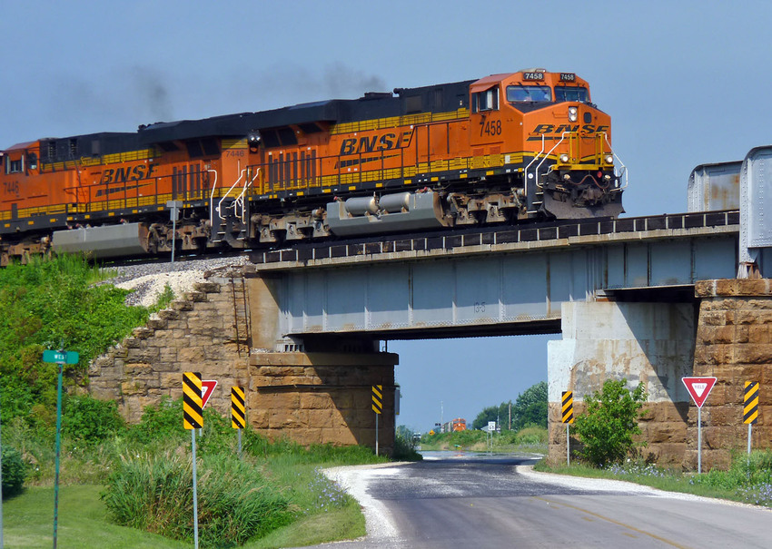 BNSF eb Manifest & eb Coal trains at Cameron IL: The GreatRails North American Railroad Photo ...