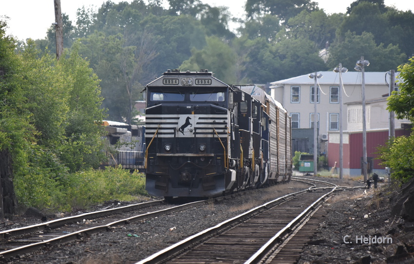 NS 9654 in Gardner: The GreatRails North American Railroad Photo Archive