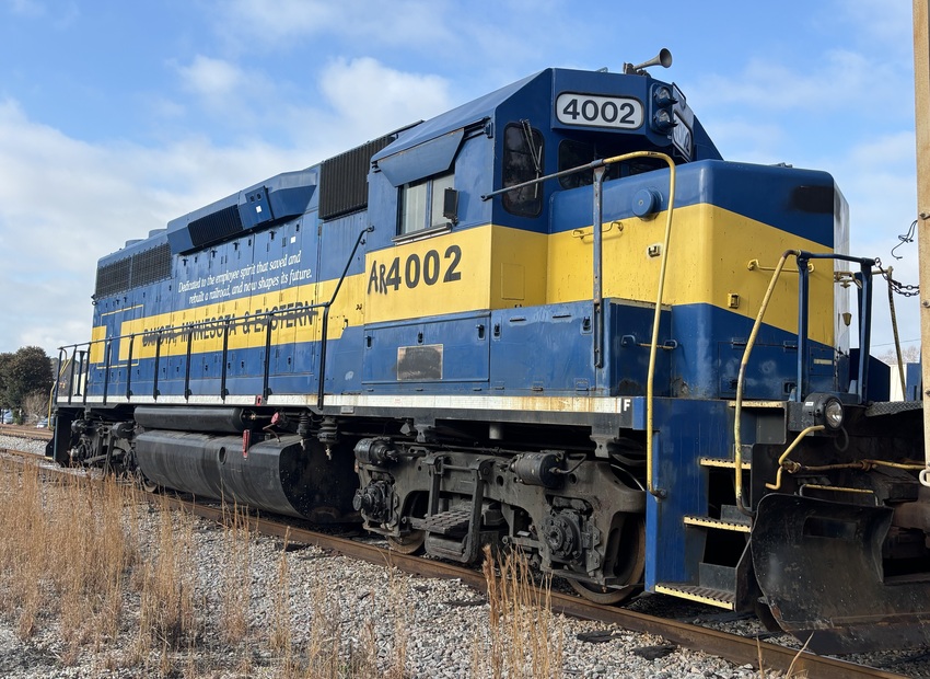Former DME #4002 sits in Aberdeen, NC: The GreatRails North American Railroad Photo Archive