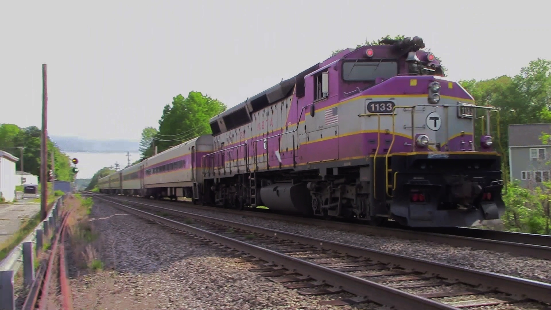 Keolis train 220: The GreatRails North American Railroad Photo Archive