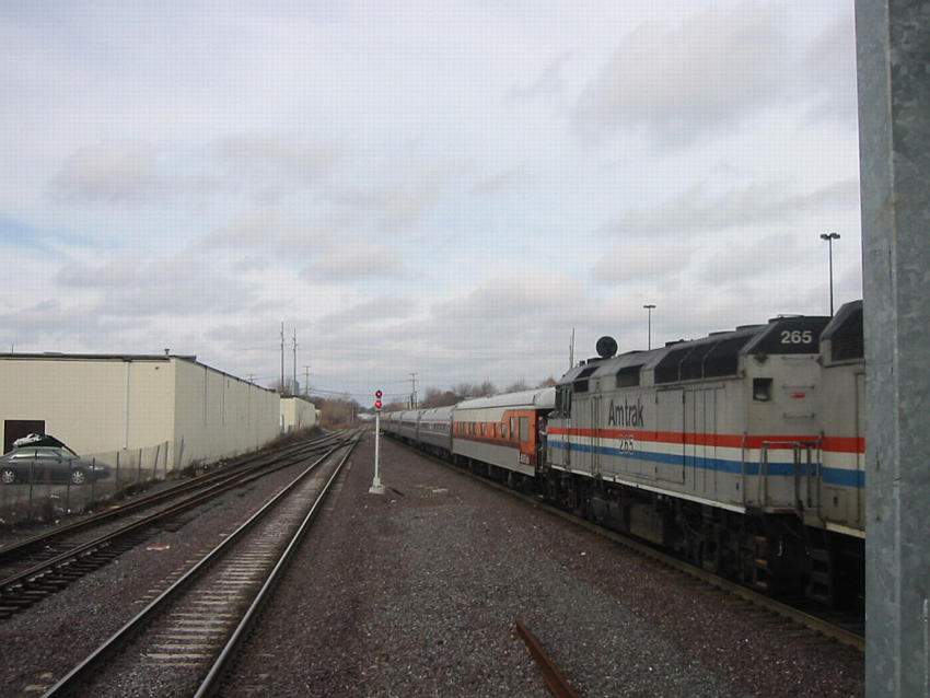Amtrak 683 through Anderson with the Caritas and 2 F40s on the tail end ...