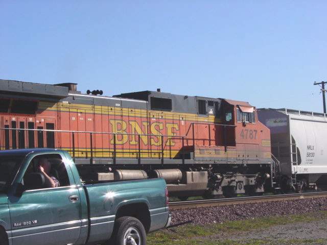BNSF 5344, NS 9619, GM 9058 & BNSF 4787: The GreatRails North American ...