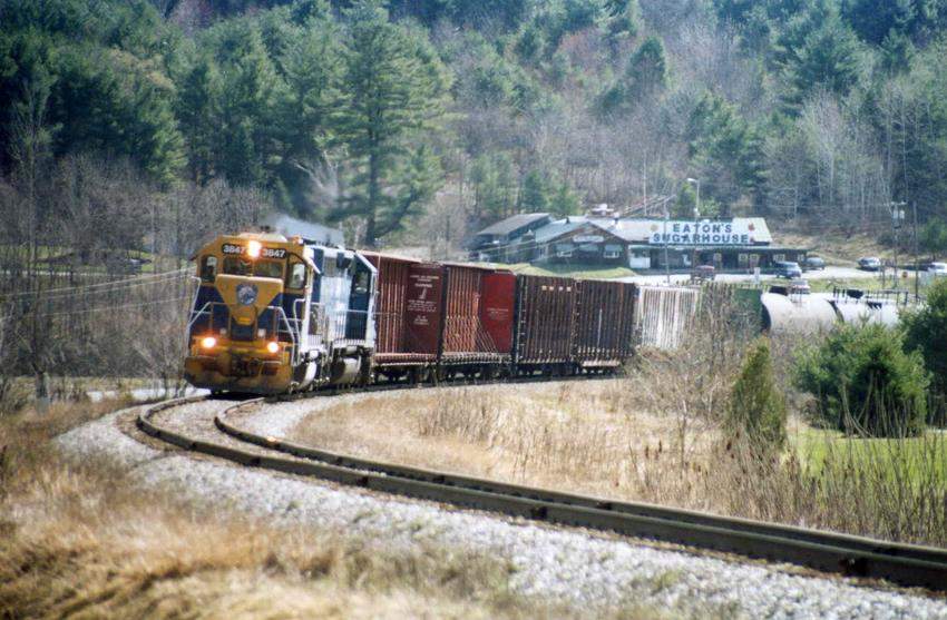 Northbound NECR rounds horseshoe curve: The GreatRails North American ...
