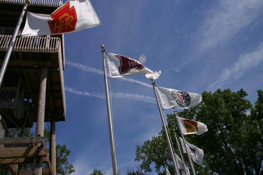 Fallen Flags Remembered: The GreatRails North American Railroad Photo ...
