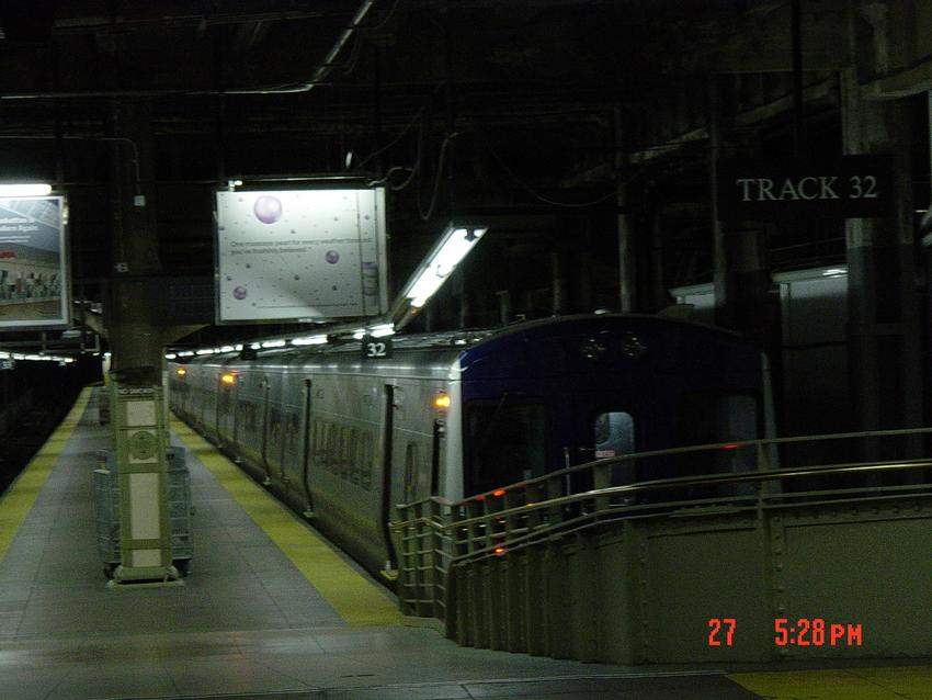 GCT Track 32 Platform: The GreatRails North American Railroad Photo Archive