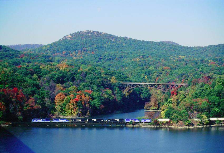 Hudson Lines: The GreatRails North American Railroad Photo Archive