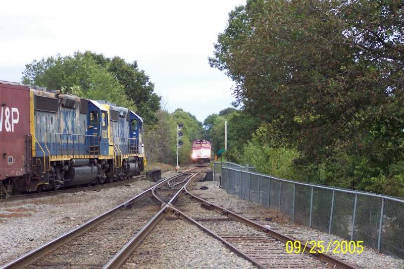 MBTA 2709 approaches Walpole as CSX B733 waits.: The GreatRails North ...