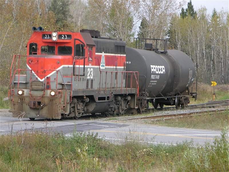 MMA (ex-BAR) GP7 23 Switching at Squa Pan: The GreatRails North ...