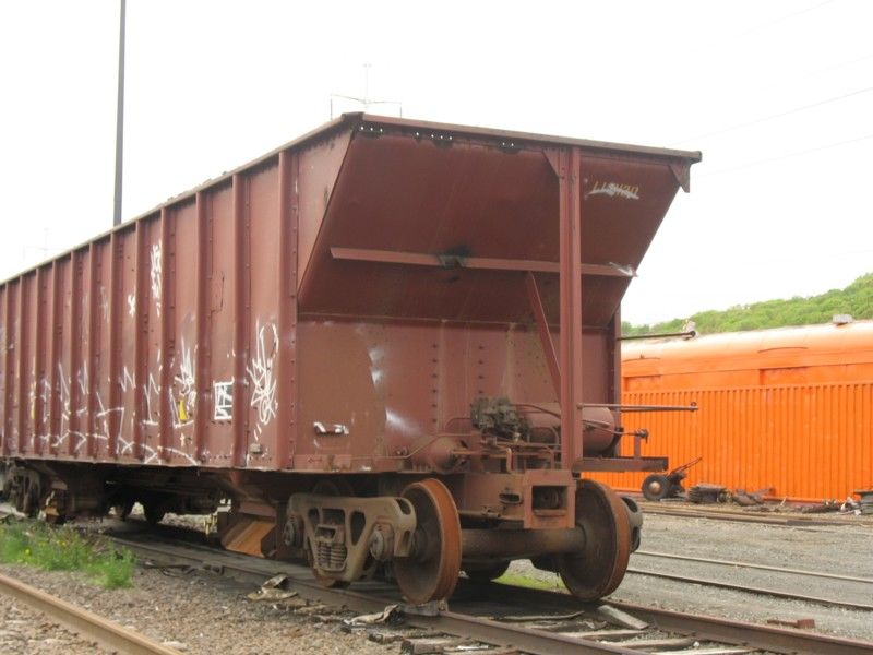 LIRR hopper 6130: The GreatRails North American Railroad Photo Archive