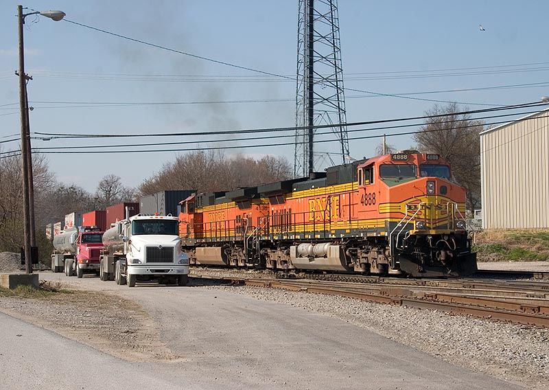 BNSF 4888 departs Danville Yard with NS train I23. Danville, KY.: The ...