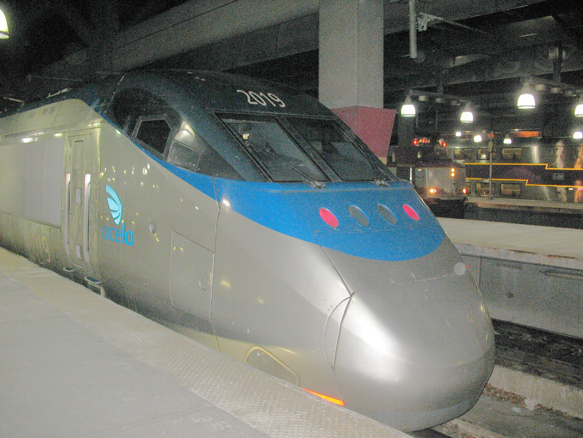 Amtrak Acela Engine #2019 at South Station, Boston, MA: The GreatRails ...