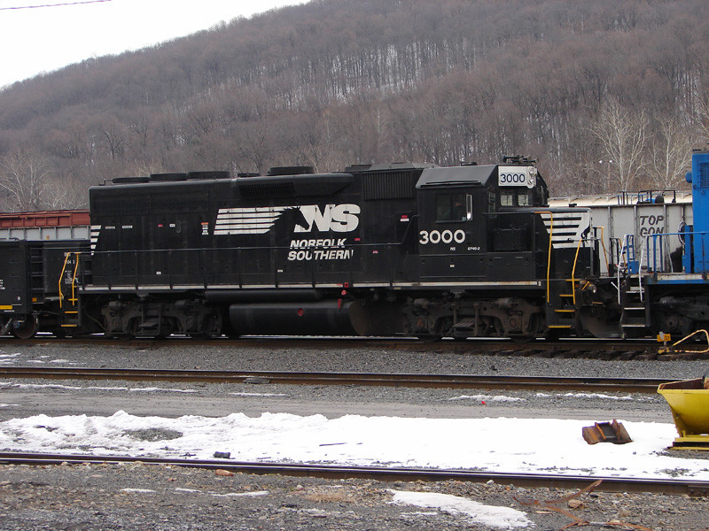 NS Engine at Allentown Hump Yard: The GreatRails North American ...