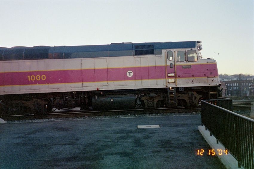 Side shot of 1000: The GreatRails North American Railroad Photo Archive