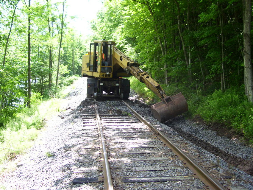 Badger 460 Gradall at MP 23.3: The GreatRails North American Railroad ...