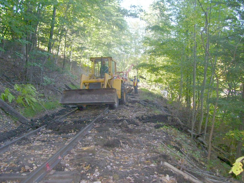 Using Backhoe to remove Ties: The GreatRails North American Railroad ...