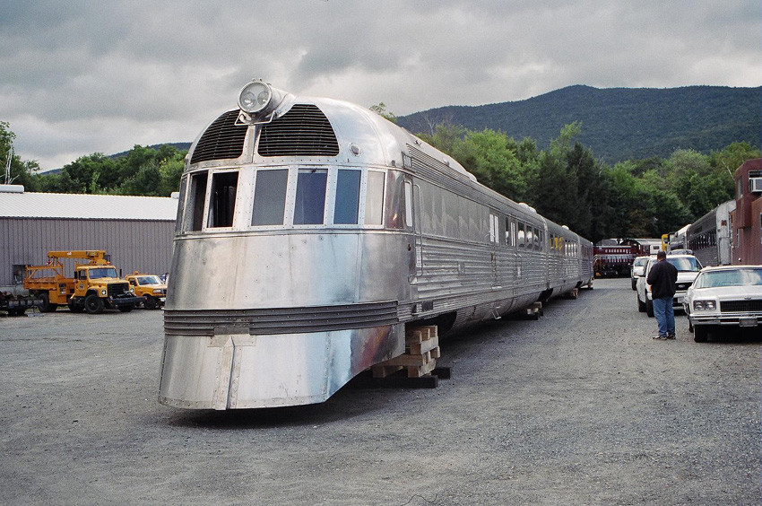 Flying Yankee Rebuild: The GreatRails North American Railroad Photo Archive