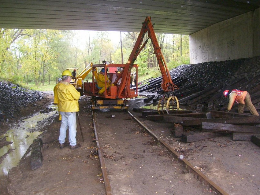 Inserting Ties under Chandler Drive, MP 3.56: The GreatRails North ...
