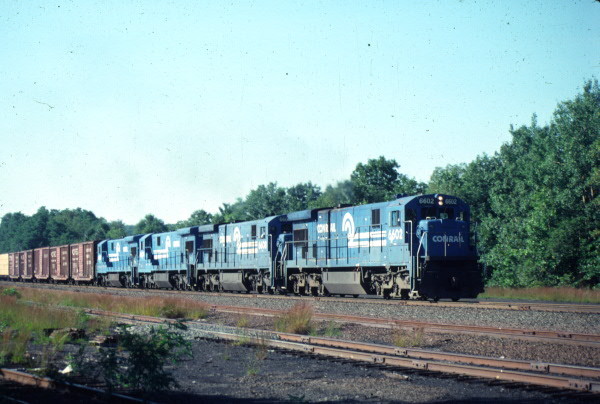 Conrail train SENH makes a run for Stormville Mtn at Hopewell Jct: The ...