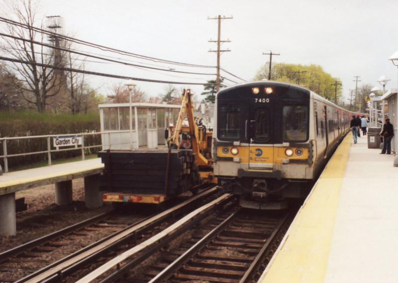 Track work on the Hempstead Branch: The GreatRails North American ...