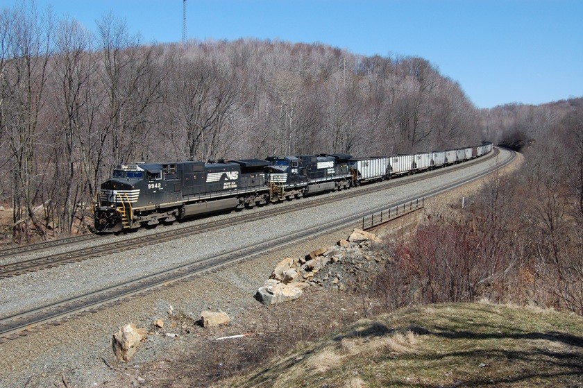 Norfolk Southern Hopper Train at Cassandra, PA: The GreatRails North ...