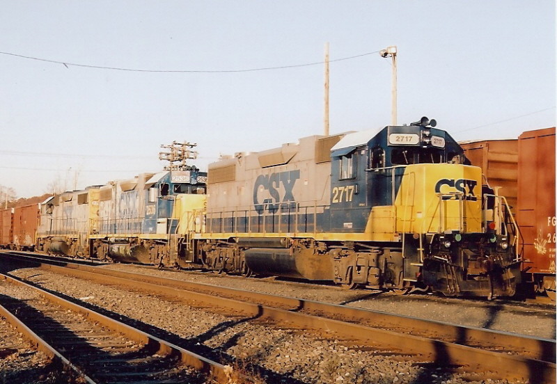 CSX #2717, #2536 and #2704 [GP38-2]; Kingston, NY - MP QR 89.0: The ...