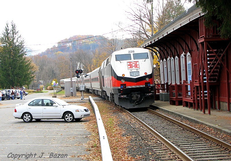 Excursion Train at Kent, Conn.: The GreatRails North American Railroad ...
