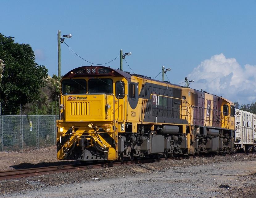 QRN 2500/2485 Another new repaint.: The GreatRails North American ...