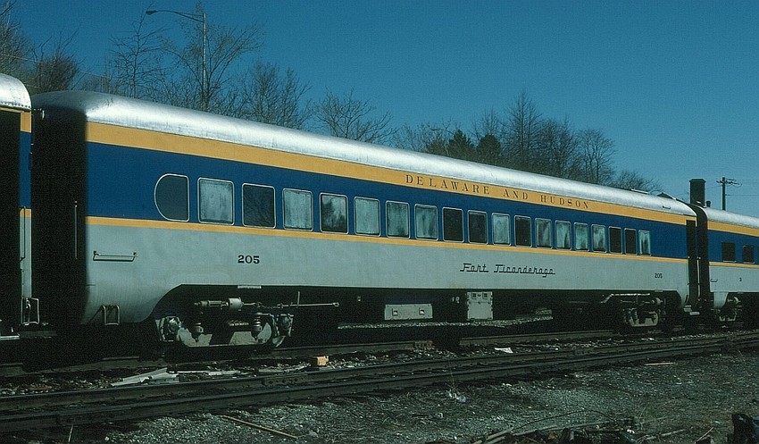 DH Passenger Coach No. 205, "Fort Ticonderoga": The GreatRails North ...