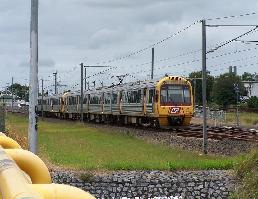 QR SMU-246/247 All stations to Brisbane.: The GreatRails North American ...
