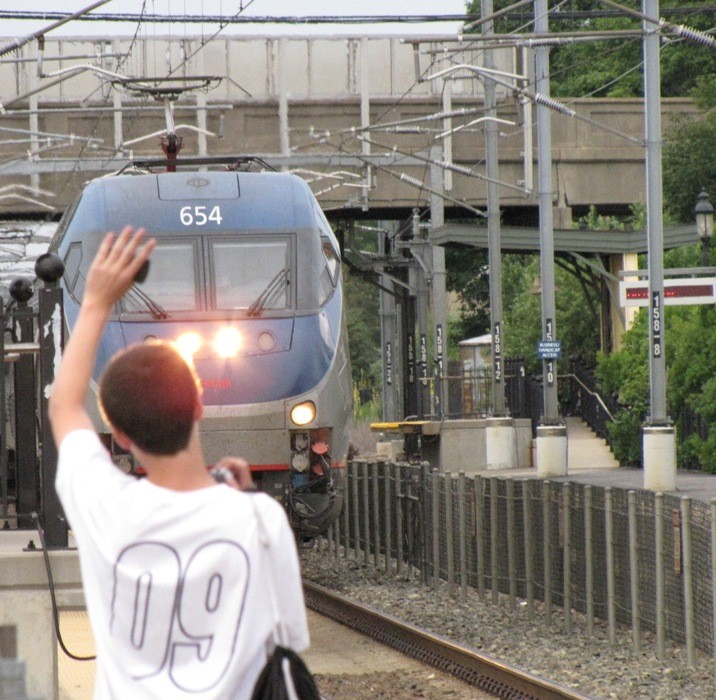 Train 175 Aproaches: The GreatRails North American Railroad Photo Archive