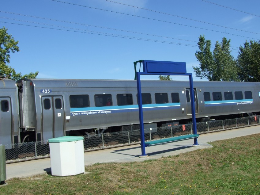 Amt 425 passenger: The GreatRails North American Railroad Photo Archive