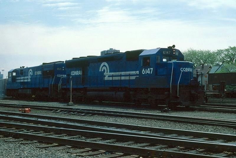 CR EMD SD45 No. 6147 and GE U28C No. 6521: The GreatRails North ...