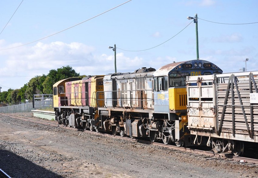 QRN 1762/1745 Getting Into Position.: The GreatRails North American ...